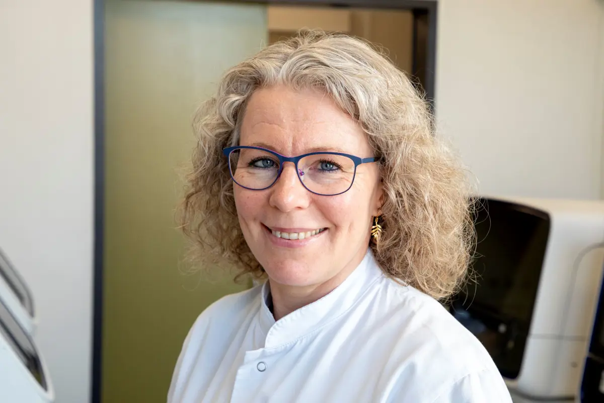 Dorthe leder efter svar i væv og celler